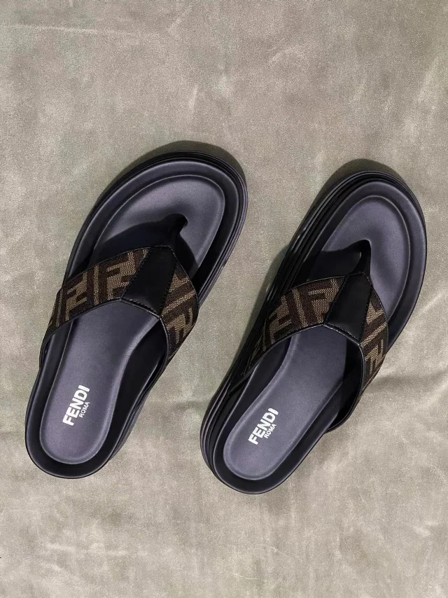 Top match Fendi Slippers