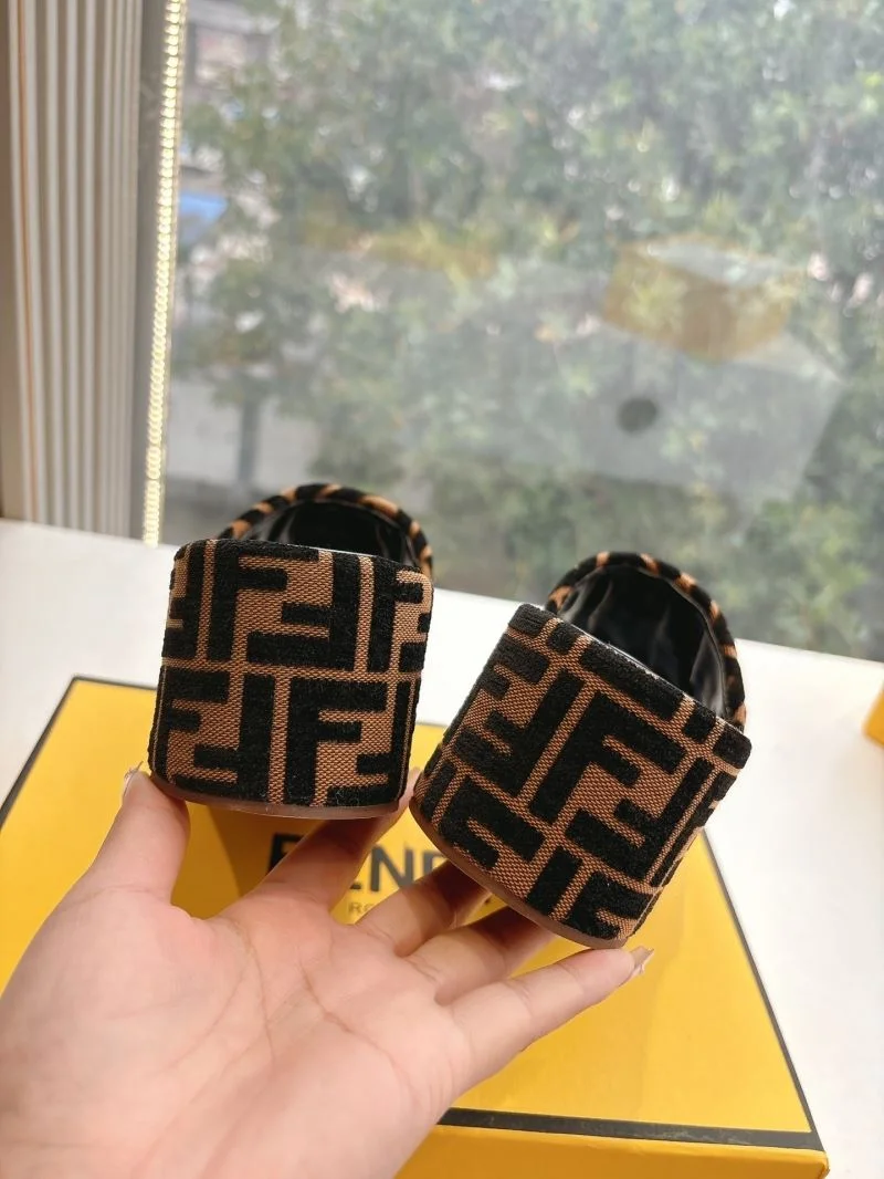 Top match Fendi Slippers
