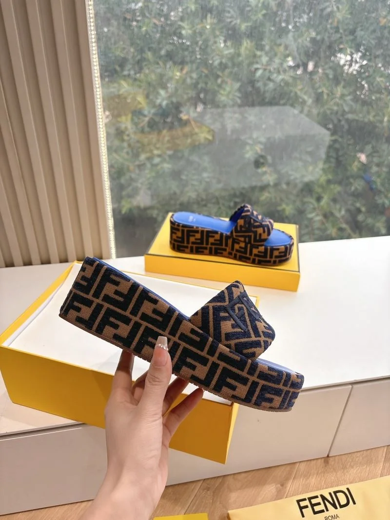 Top mirror Fendi Slippers