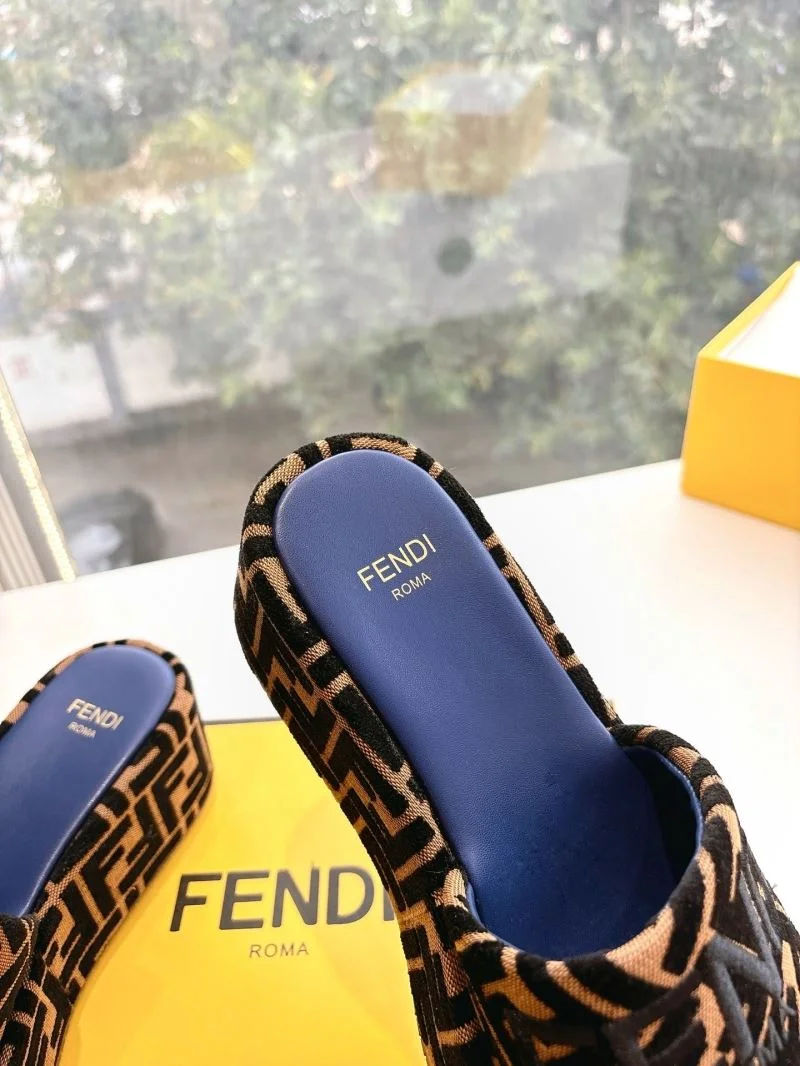 Brand-original Fendi Slippers