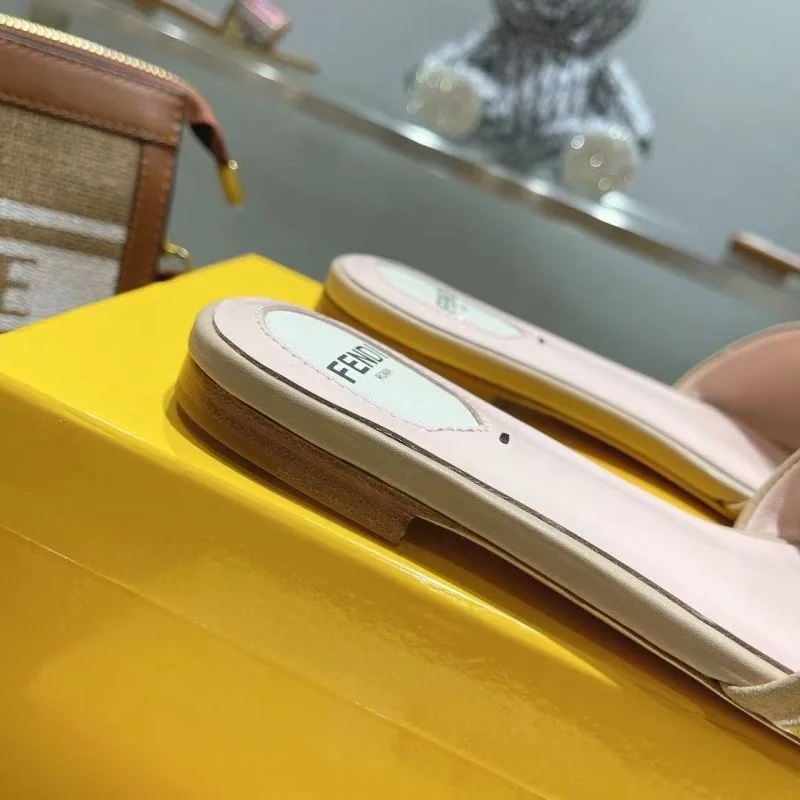 Precise copy Fendi Slippers