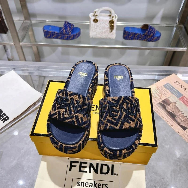 Top mirror Fendi Slippers