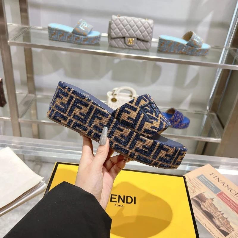 Top mirror Fendi Slippers