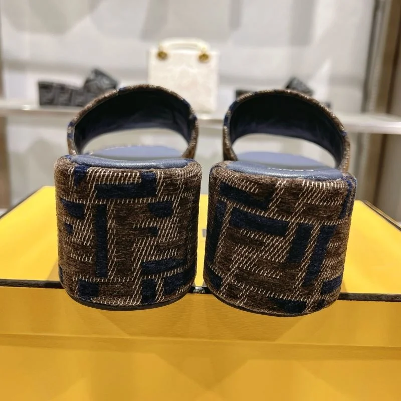 Brand-original Fendi Slippers