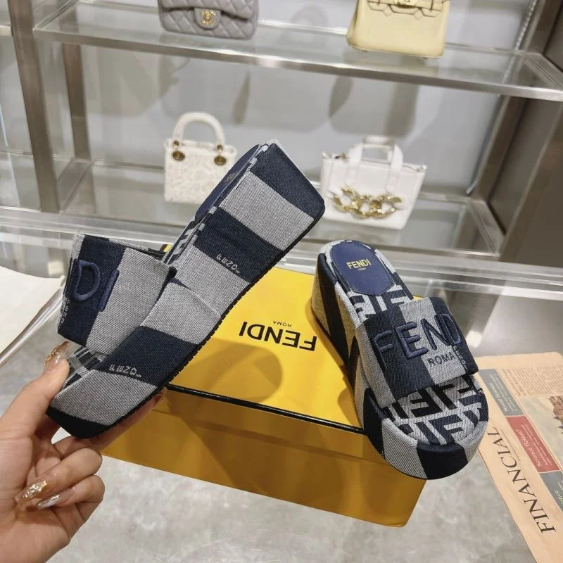 Exact replica Fendi Slippers
