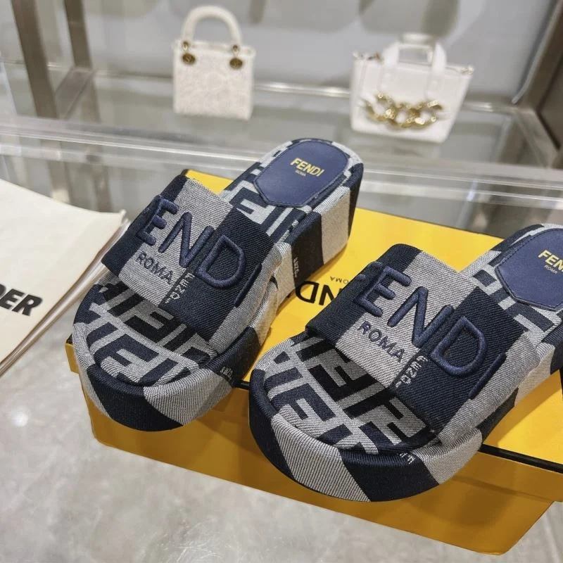 Exact replica Fendi Slippers