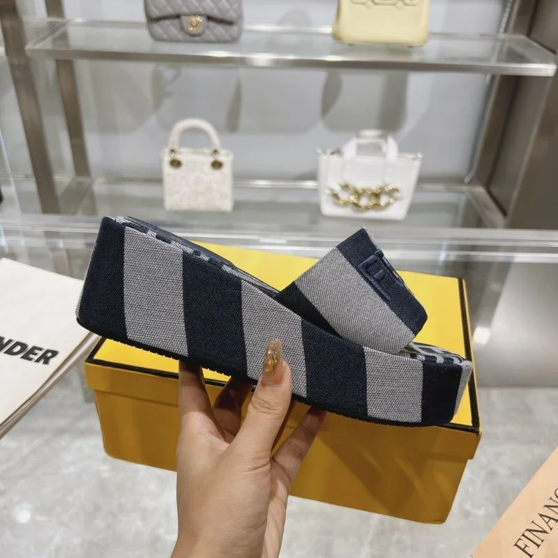 Exact replica Fendi Slippers