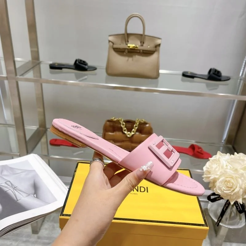 Accurate model Fendi Slippers