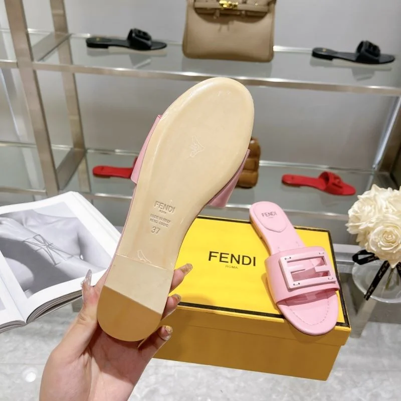 Accurate model Fendi Slippers