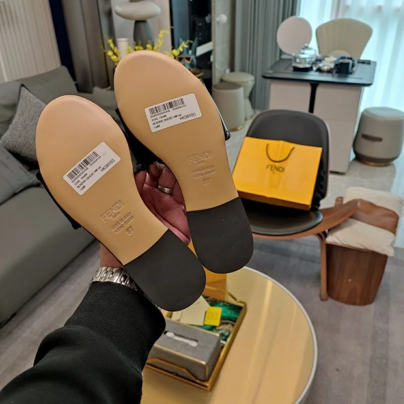 Legit Fendi Slippers