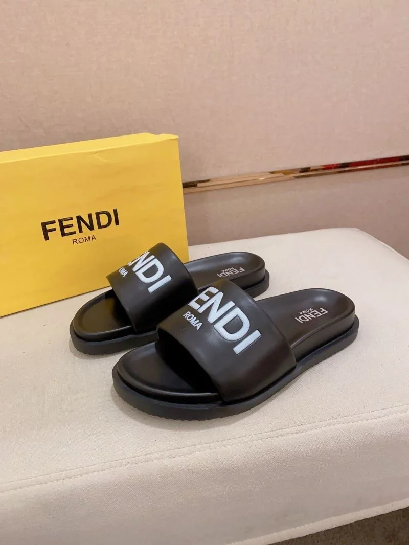 Low-cost Fendi Slippers