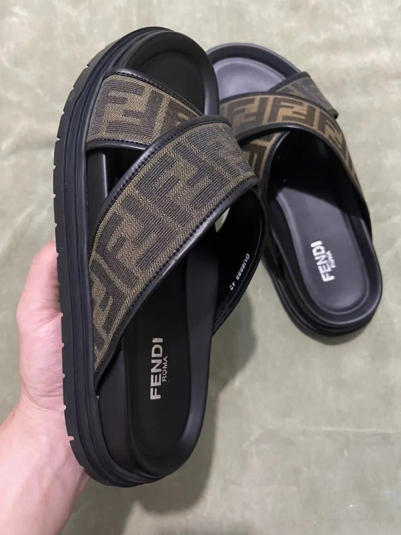 Accurate model Fendi Slippers