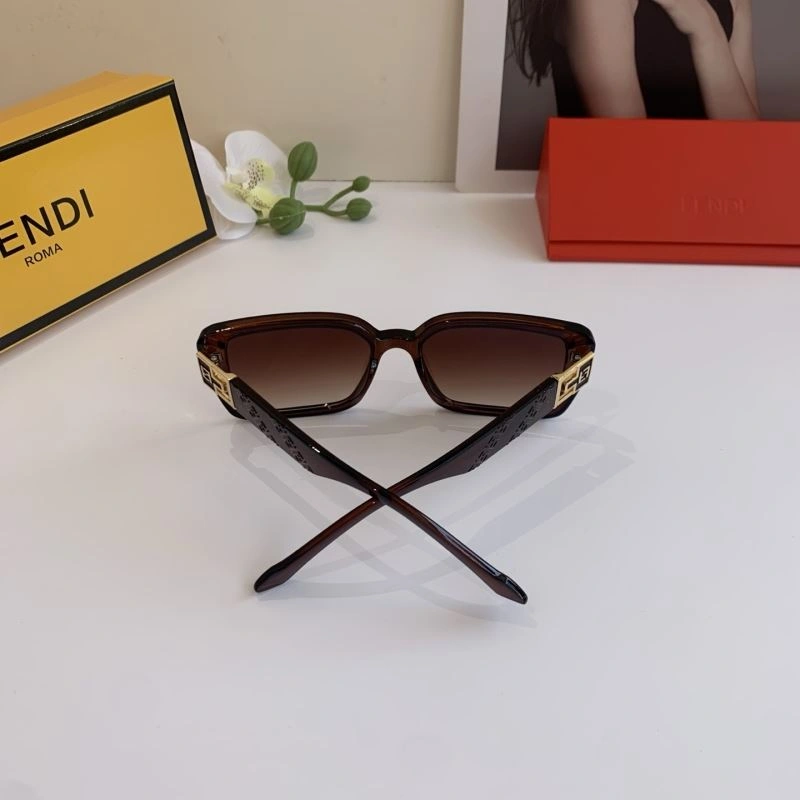 Low-cost Fendi Sunglasses