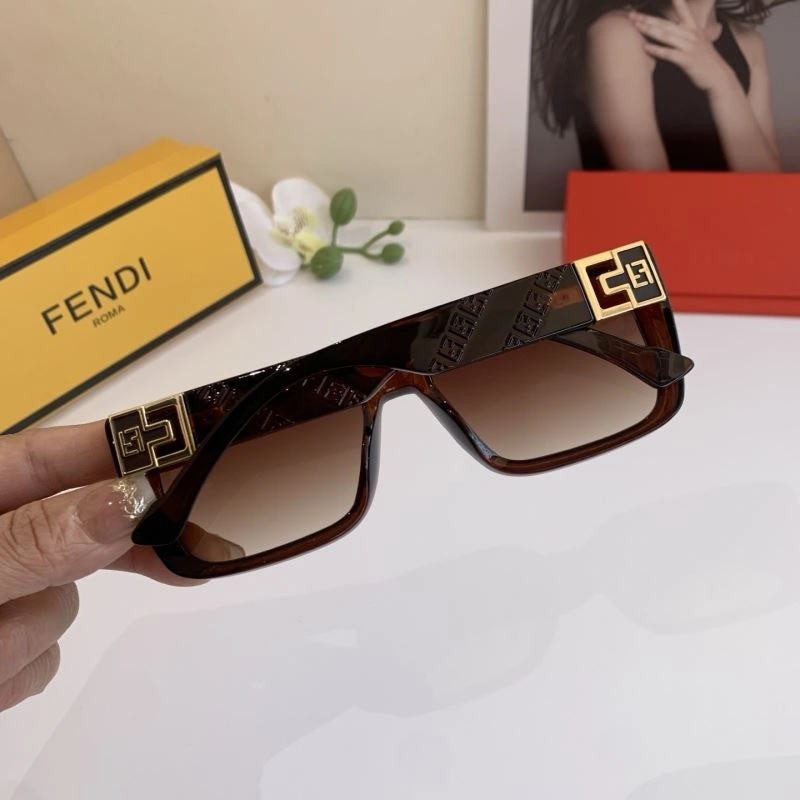 Low-cost Fendi Sunglasses