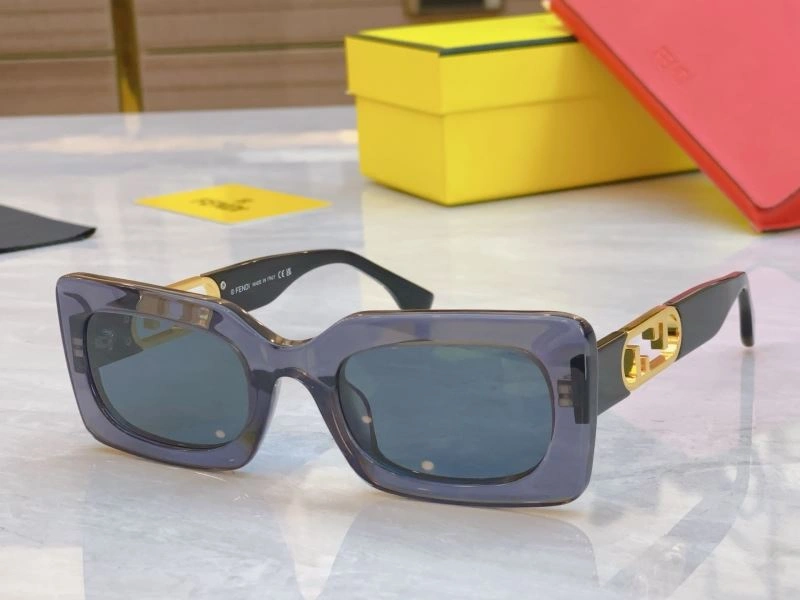 Exact replica Fendi Sunglasses