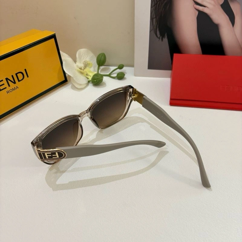 Precise copy Fendi Sunglasses