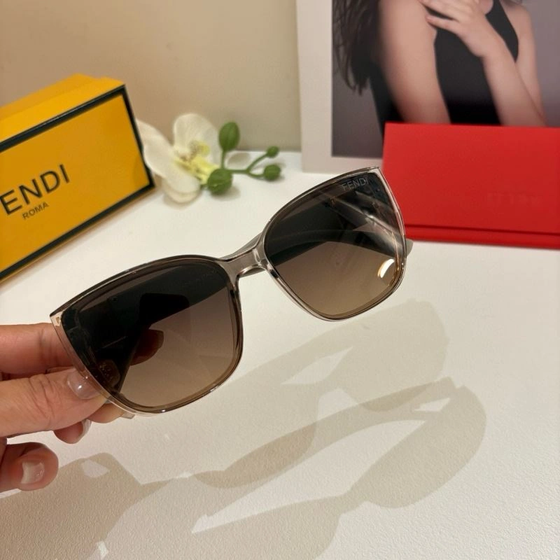 Precise copy Fendi Sunglasses