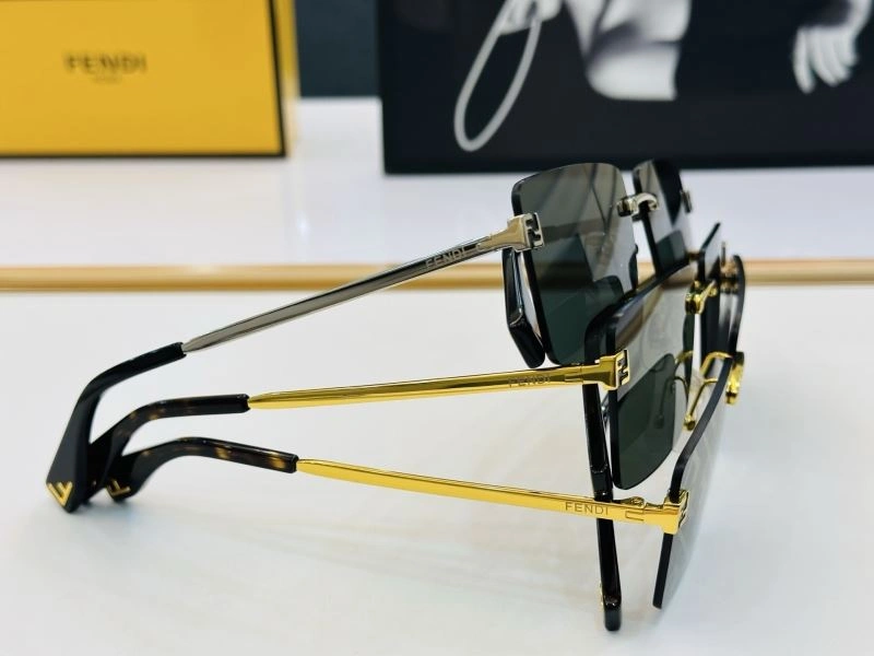 Brand-authenticated Fendi Sunglasses
