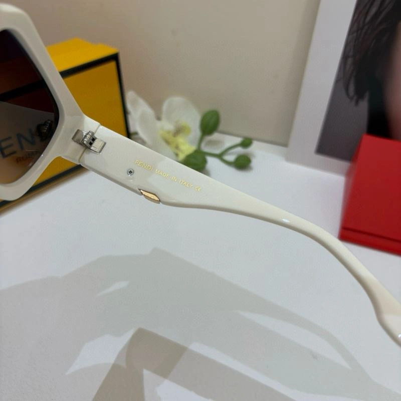 1:1 copy Fendi Sunglasses