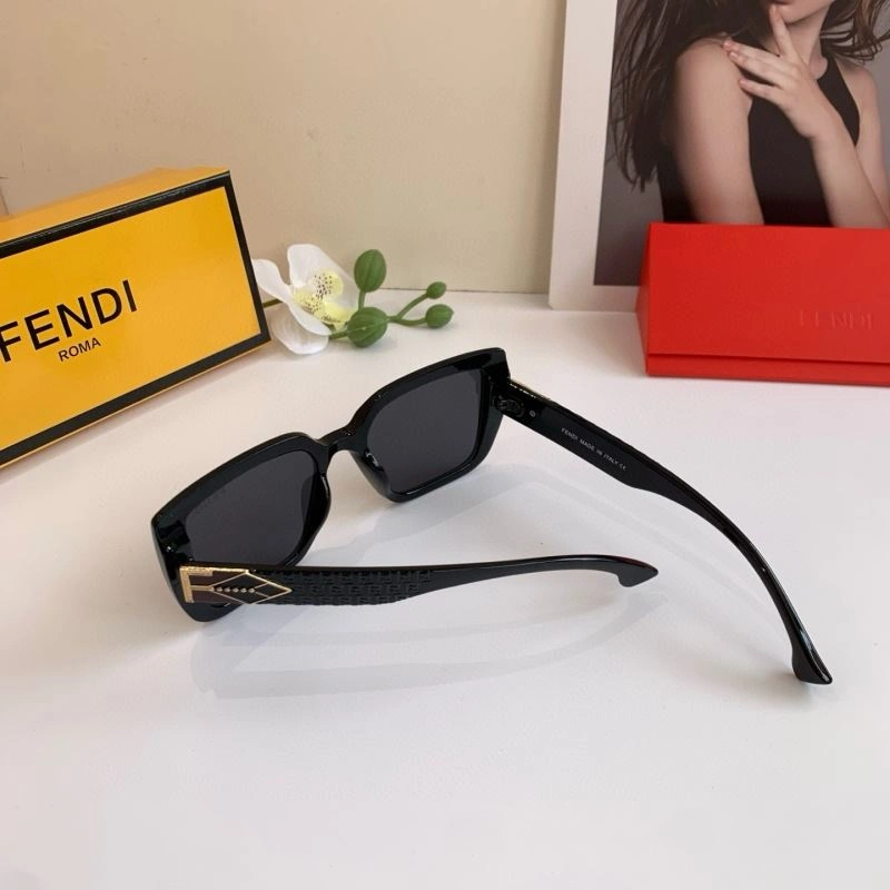 High fidelity Fendi Sunglasses