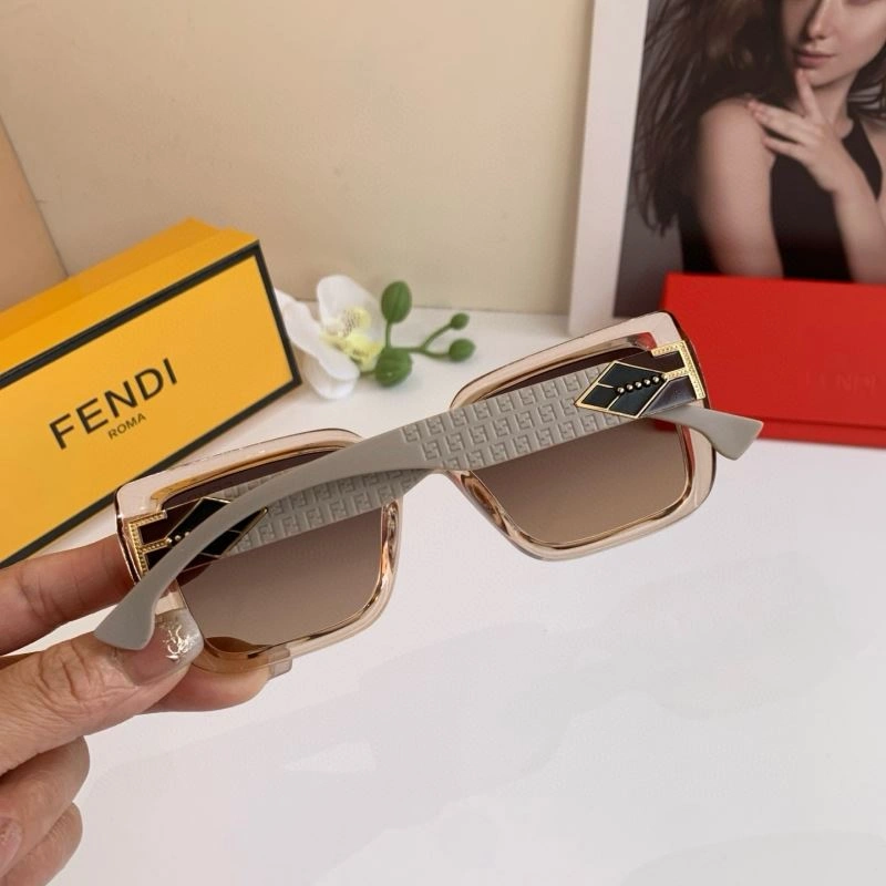 Top mirror Fendi Sunglasses