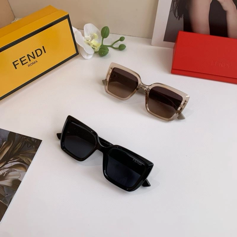 Top mirror Fendi Sunglasses
