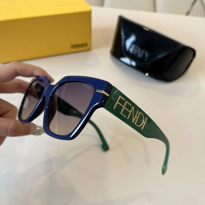 Top match Fendi Sunglasses