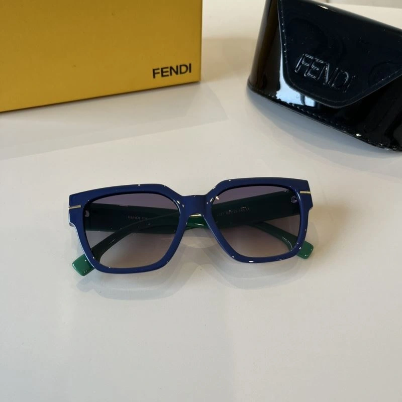 Top match Fendi Sunglasses