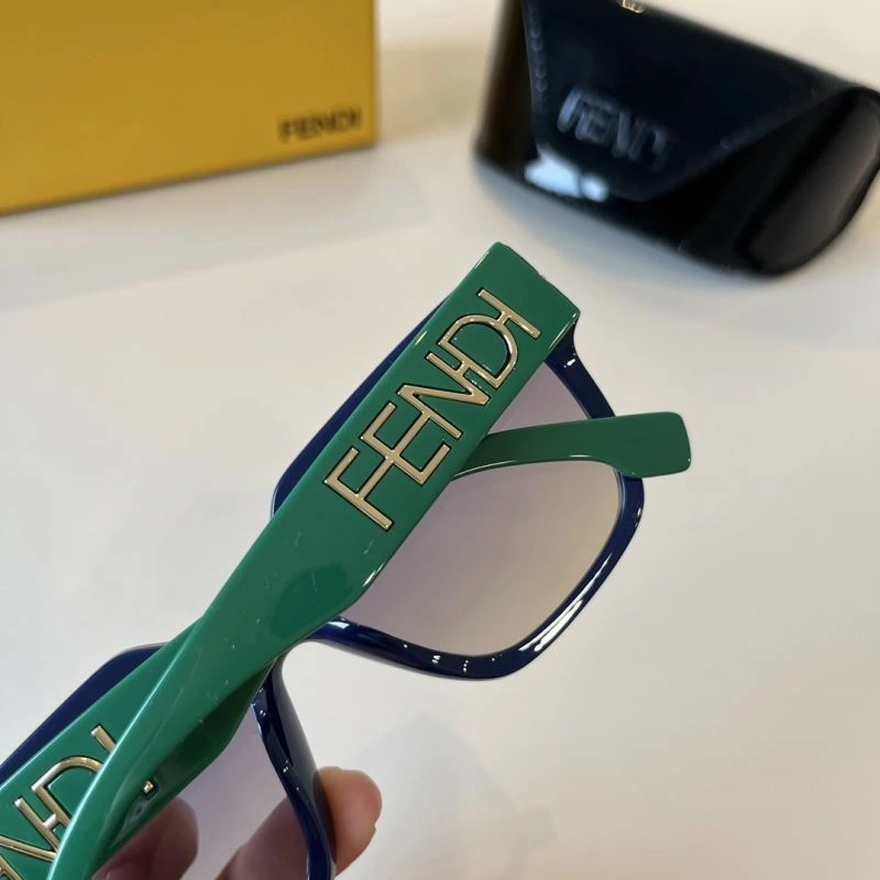 Top match Fendi Sunglasses