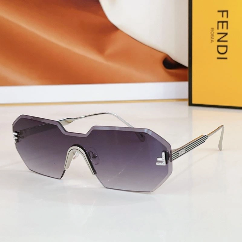 Accurate model Fendi Sunglasses