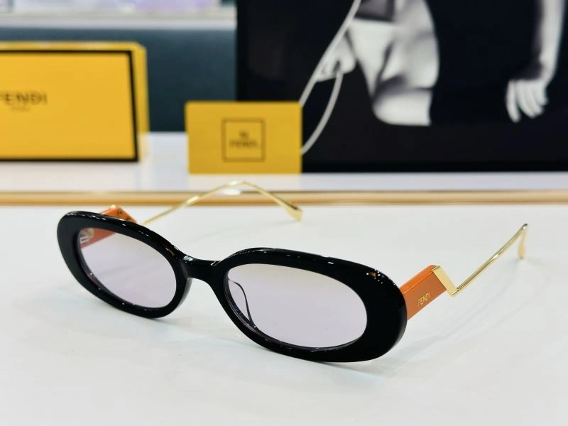 Low-cost Fendi Sunglasses