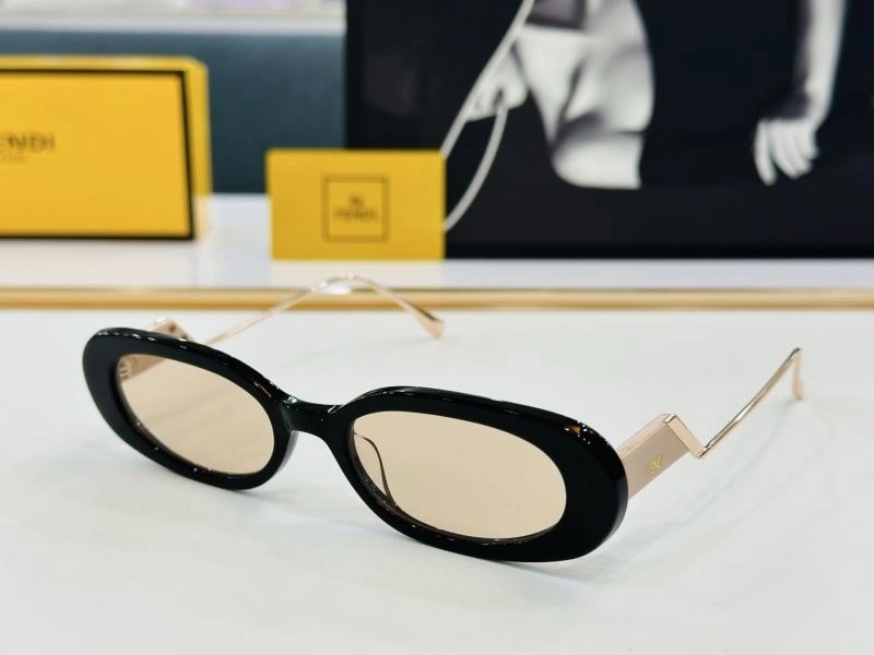 Low-cost Fendi Sunglasses
