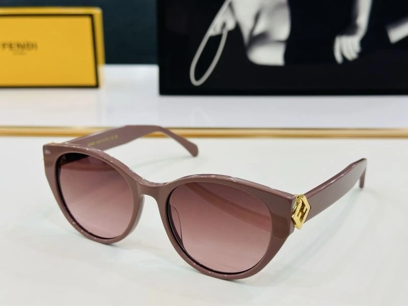 Top match Fendi Sunglasses