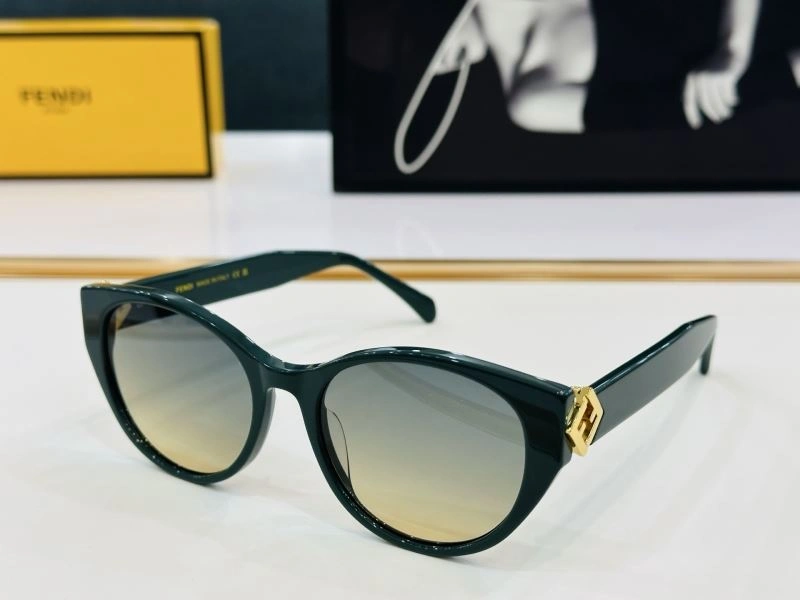 Top match Fendi Sunglasses