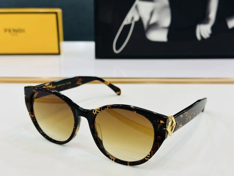 Top match Fendi Sunglasses