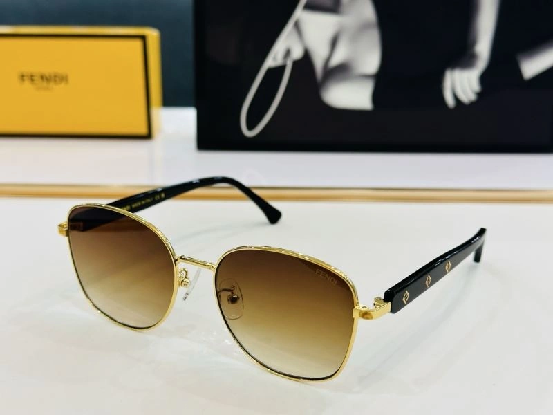 Low-cost Fendi Sunglasses