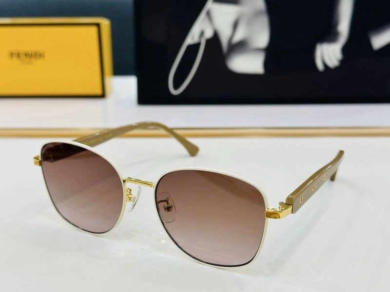 Low-cost Fendi Sunglasses