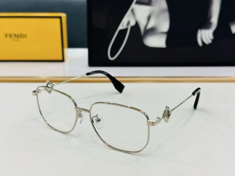 Accurate model Fendi Sunglasses