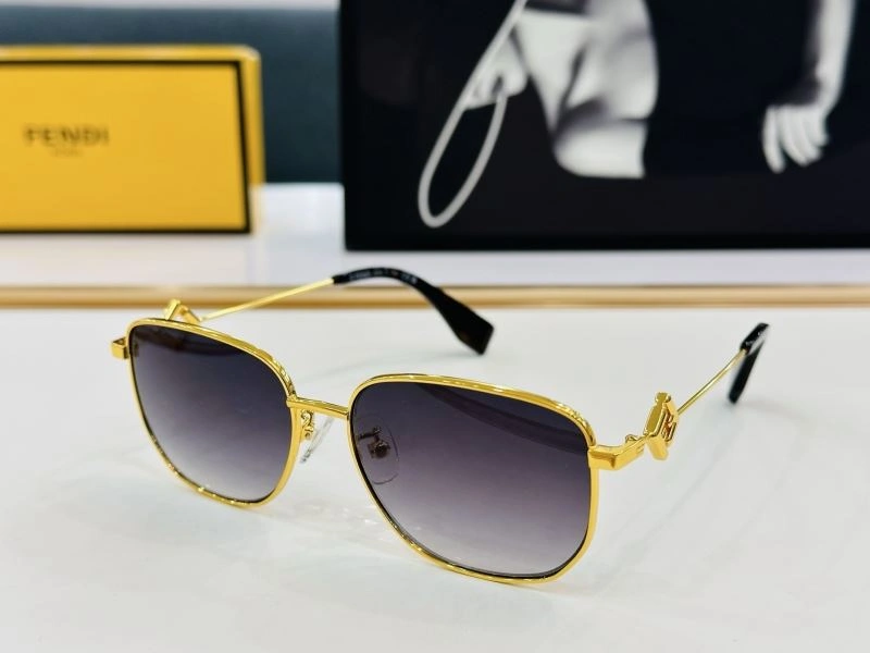 Accurate model Fendi Sunglasses