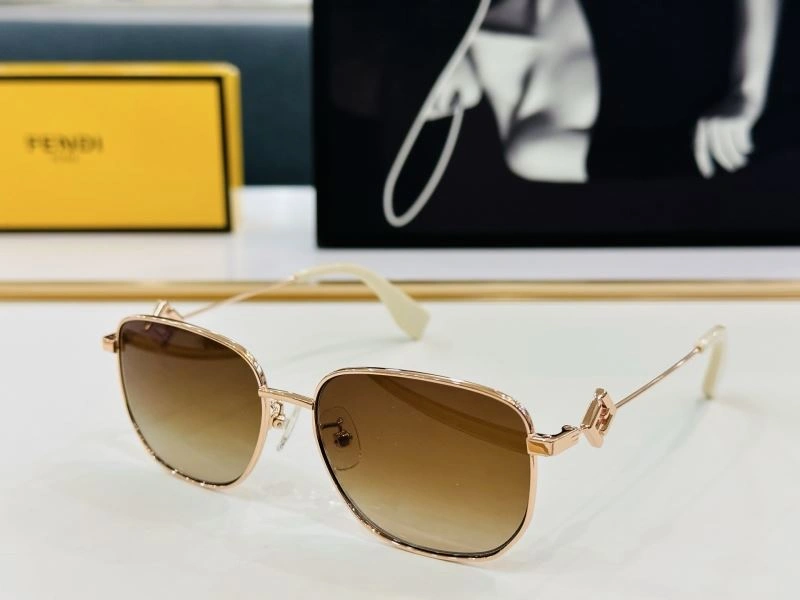 Accurate model Fendi Sunglasses