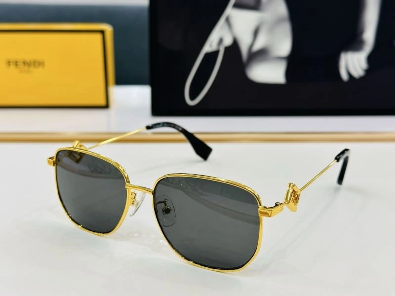 Accurate model Fendi Sunglasses