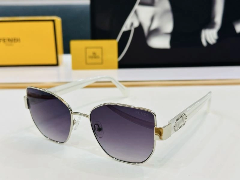 Exact replica Fendi Sunglasses