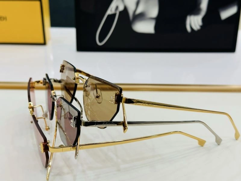 Top mirror Fendi Sunglasses