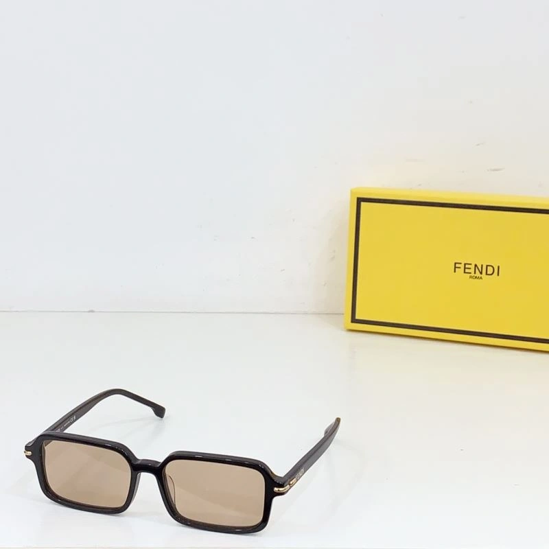 Accurate model Fendi Sunglasses