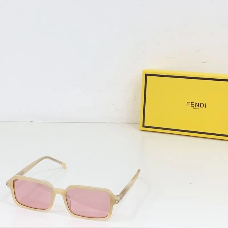 Accurate model Fendi Sunglasses