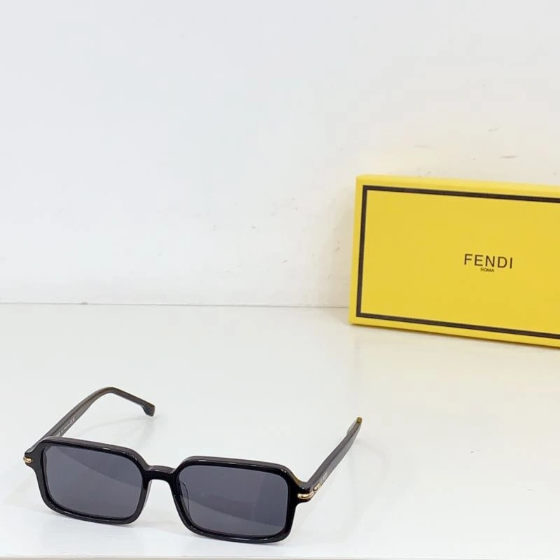 Accurate model Fendi Sunglasses