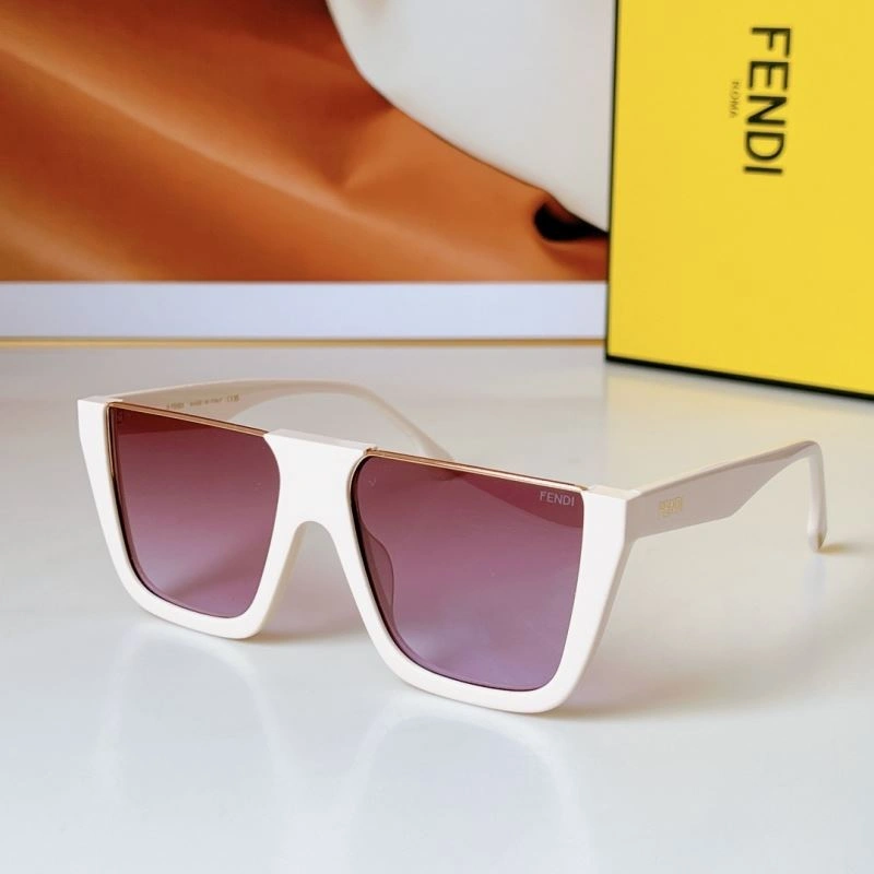 Accurate model Fendi Sunglasses
