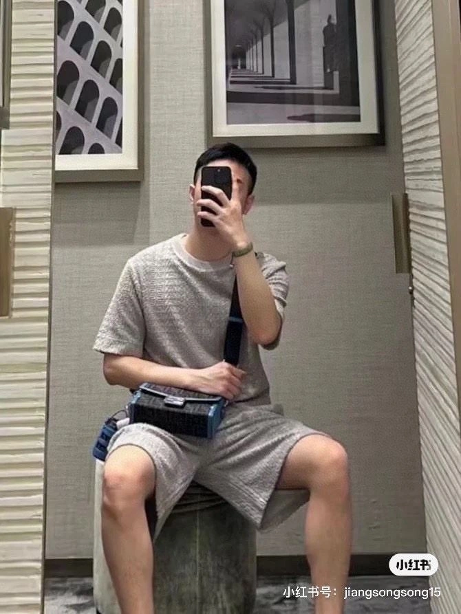 Legit Fendi T-Shirts