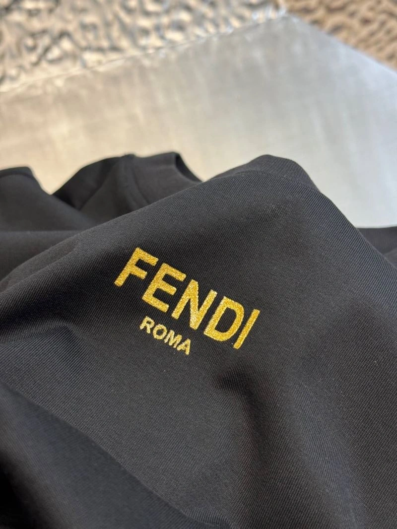 Low-cost Fendi T-Shirts