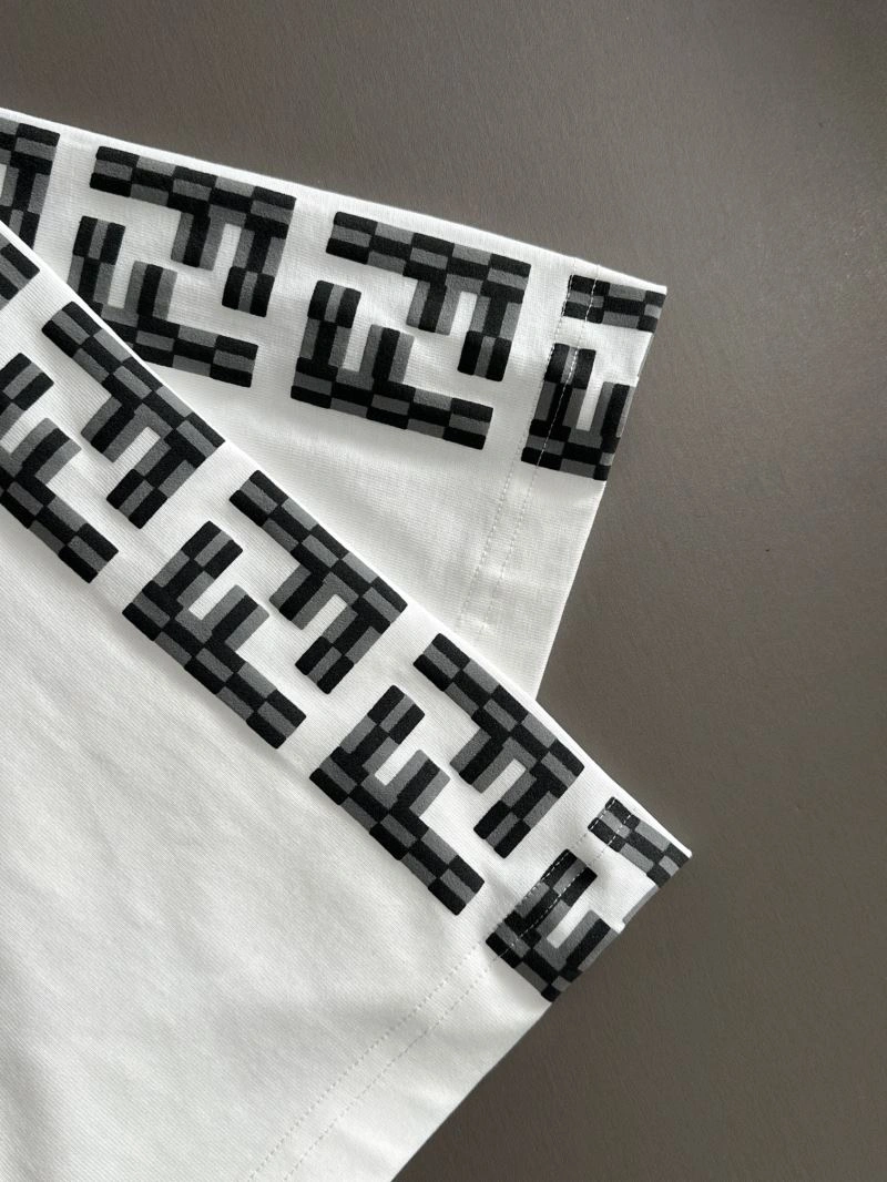 Accurate model Fendi T-Shirts